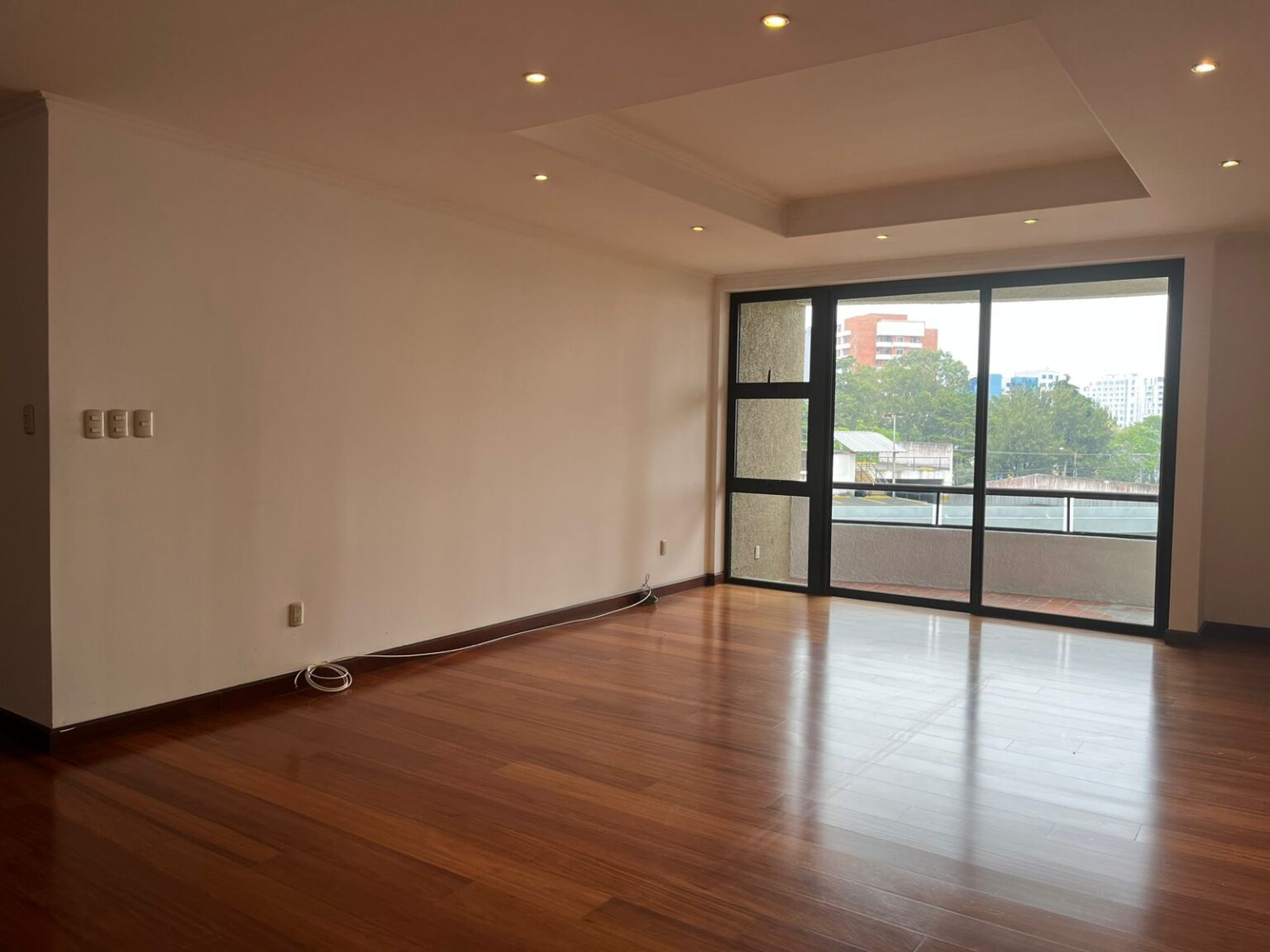 Locales Comerciales en RENTA / ALQUILER en Guatemala - Punto Urbano Gt